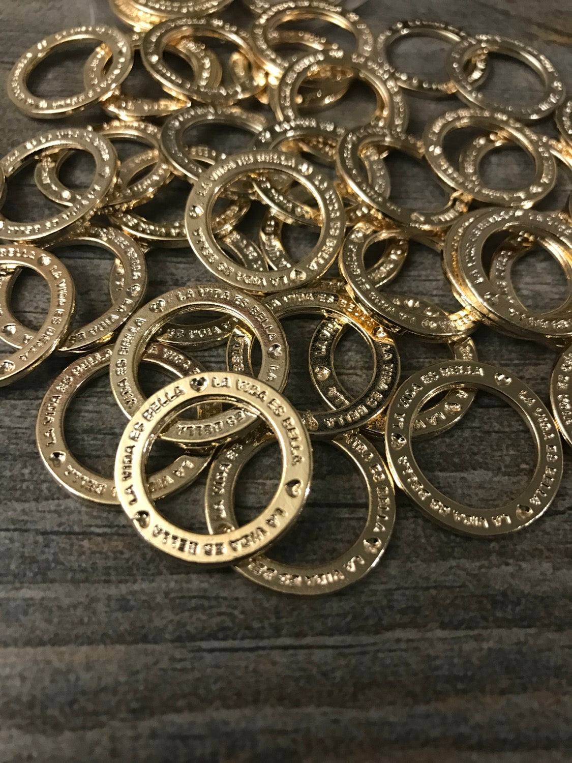 La Vida es Bella Circle – Sun Beads Caguas